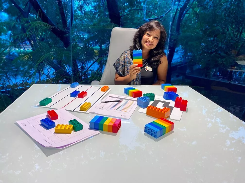 Six Bricks - TeachSTEAM